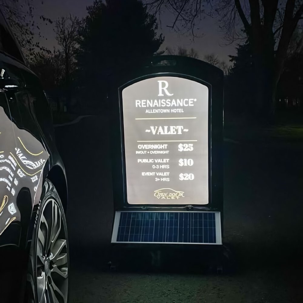 Sunsign Solar Powered Display Sign - Traffic Cones For Less